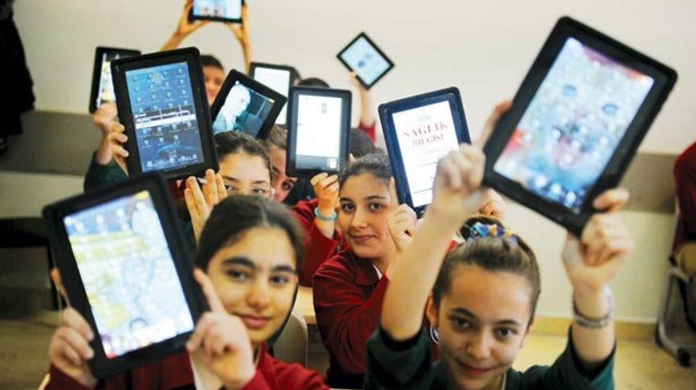 5 Reasons Why You Should Be Using A Free Government Tablet - Techcrums