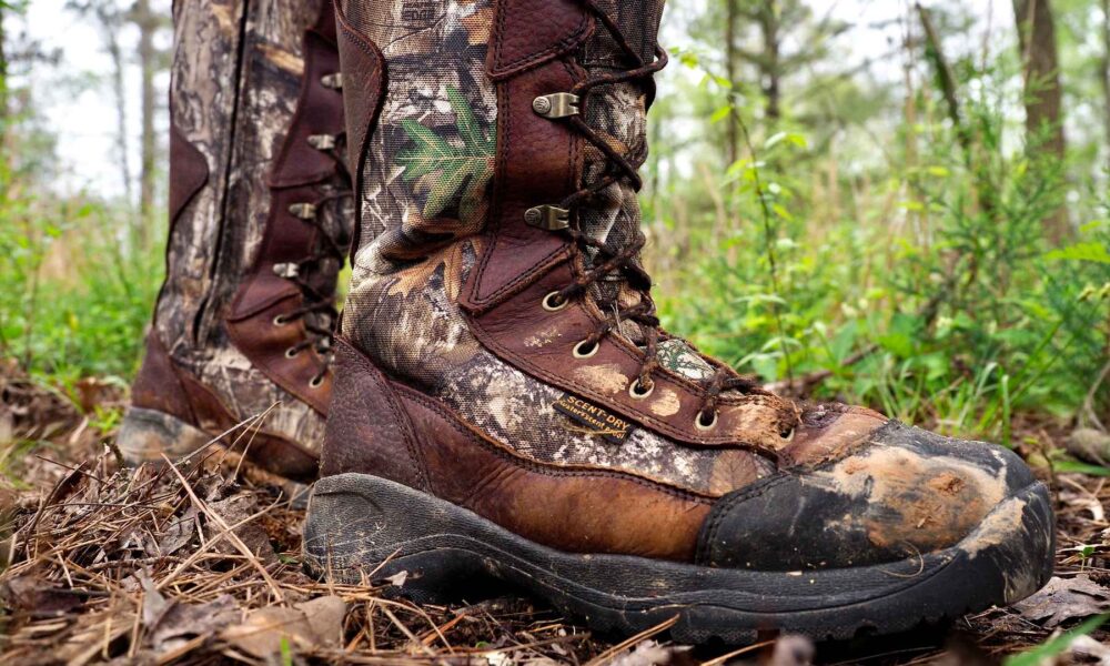 Should You Go for Snake Bite-Proof Boots While Hiking - Techcrums